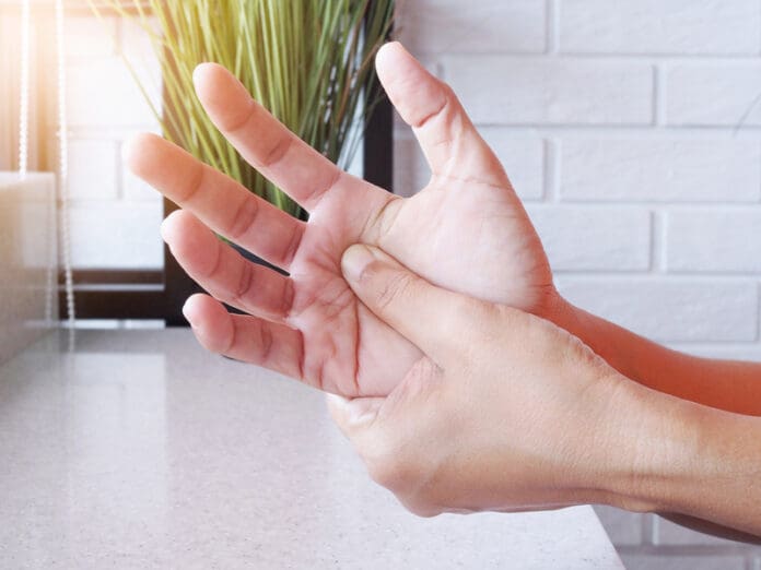 Why Your Hands Go Numb While You Sleep and What Your Body Is Trying to ...